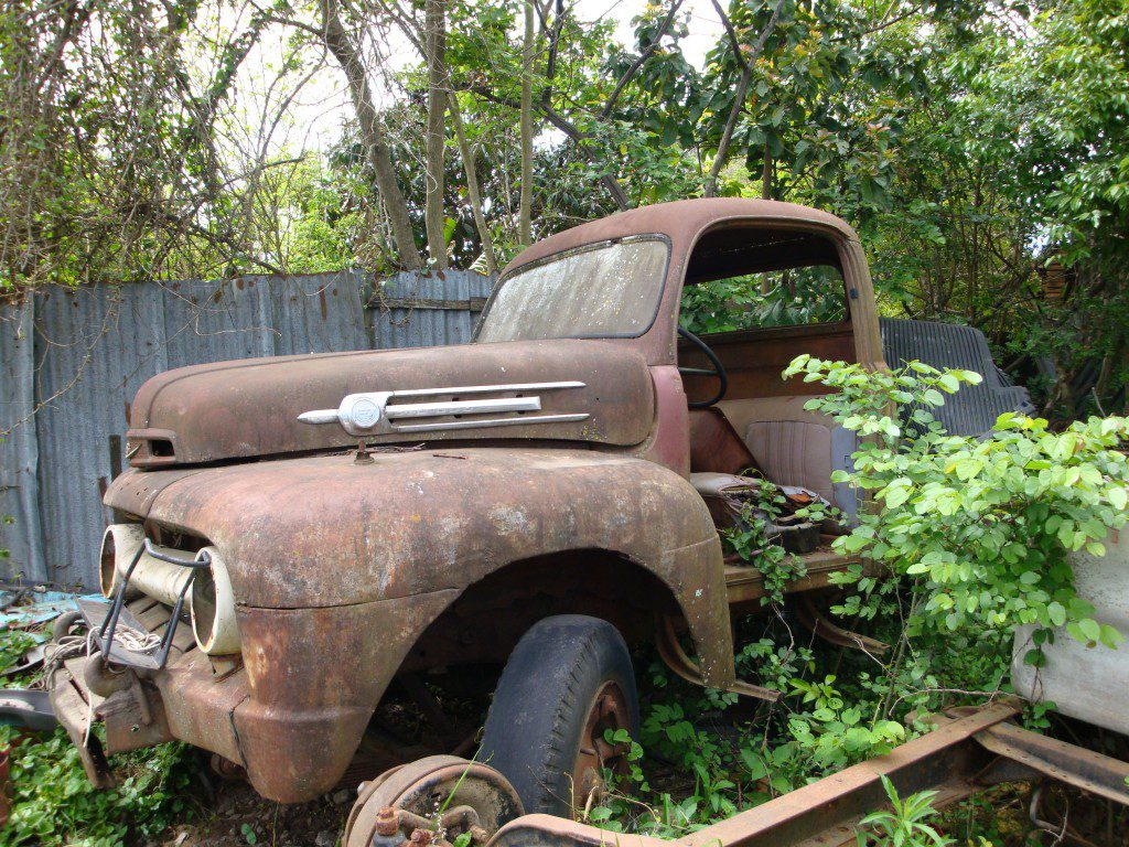 Ford Big Job F7 -- Carros Inúteis