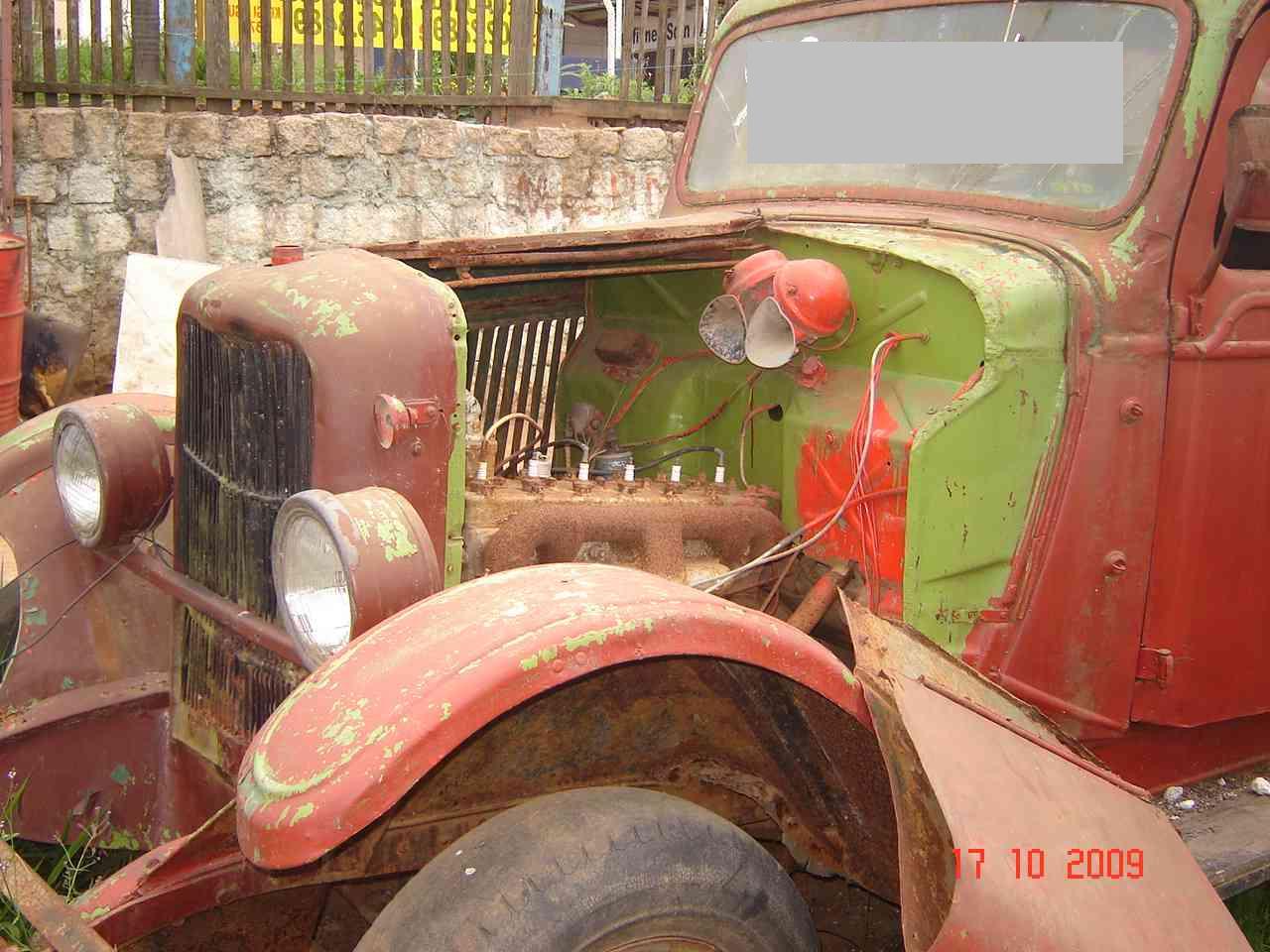 Calhambeque -- Carros Inúteis