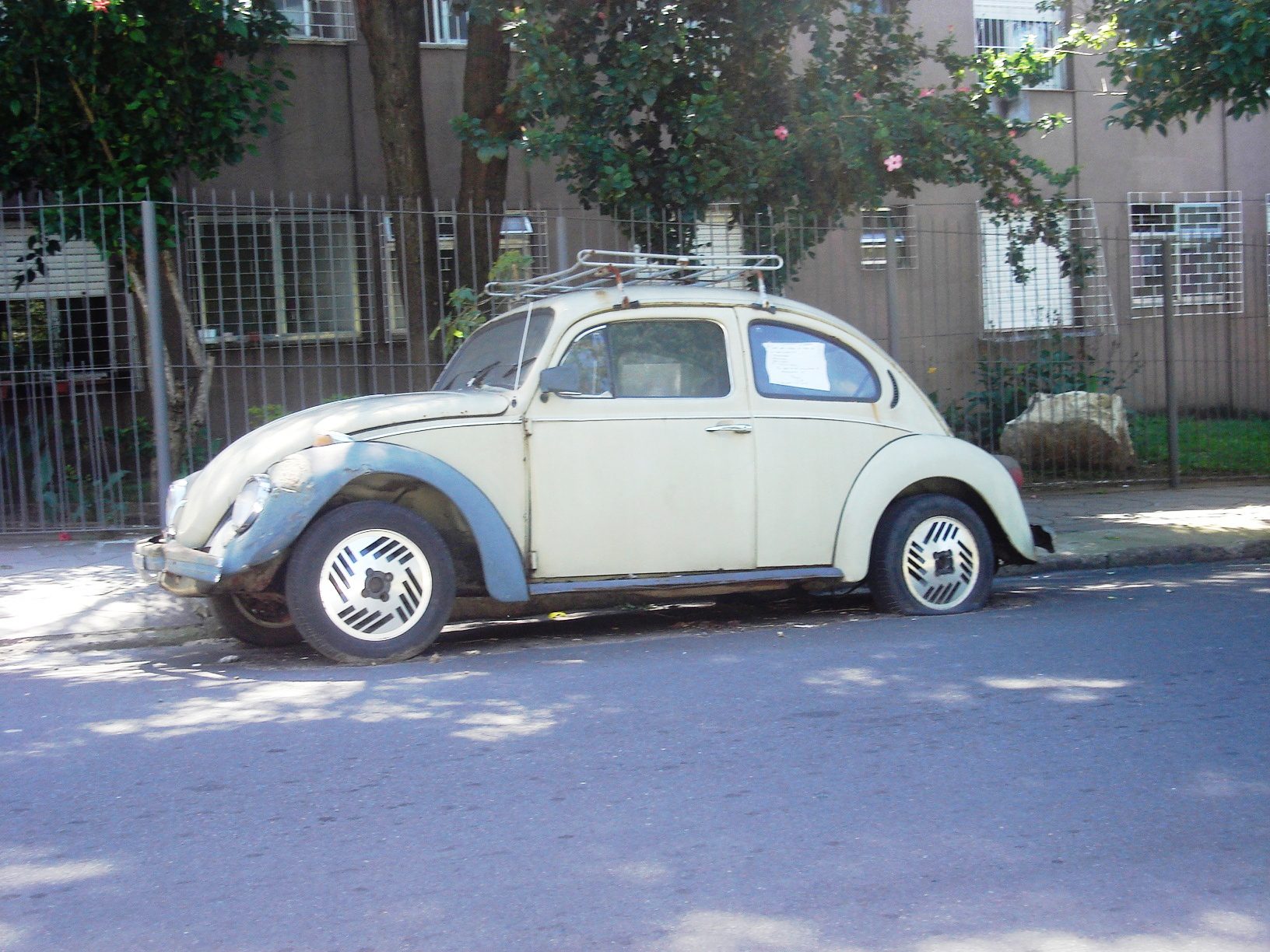 VW Fusca -- Carros Inúteis