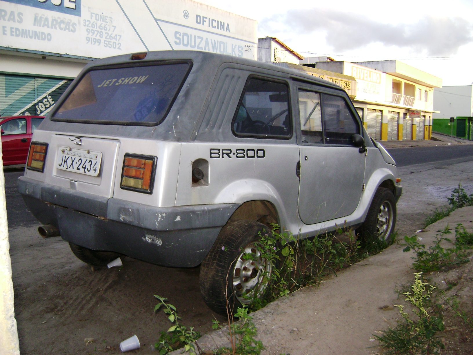 Gurgel BR-800 -- Carros Inúteis