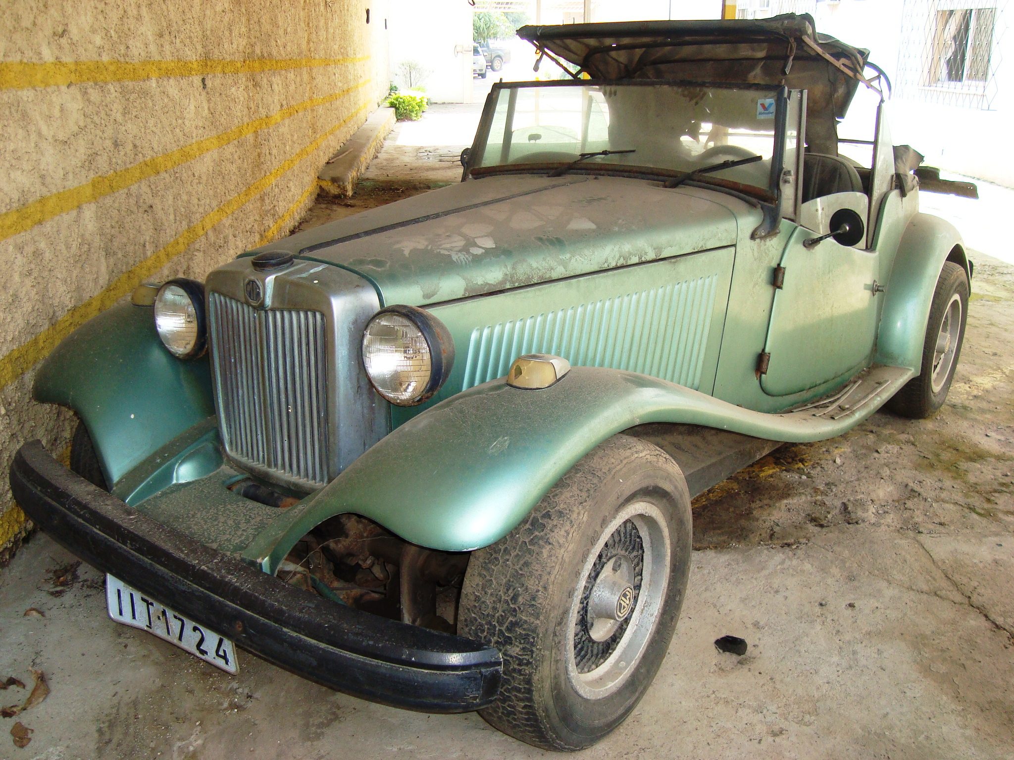 MP Lafer – Carros Inúteis