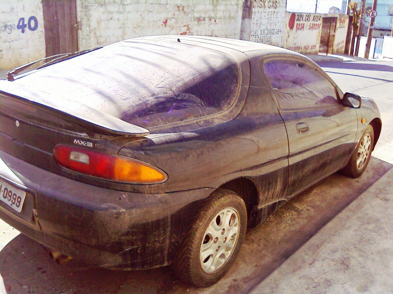 Mazda MX3 – Carros Inúteis