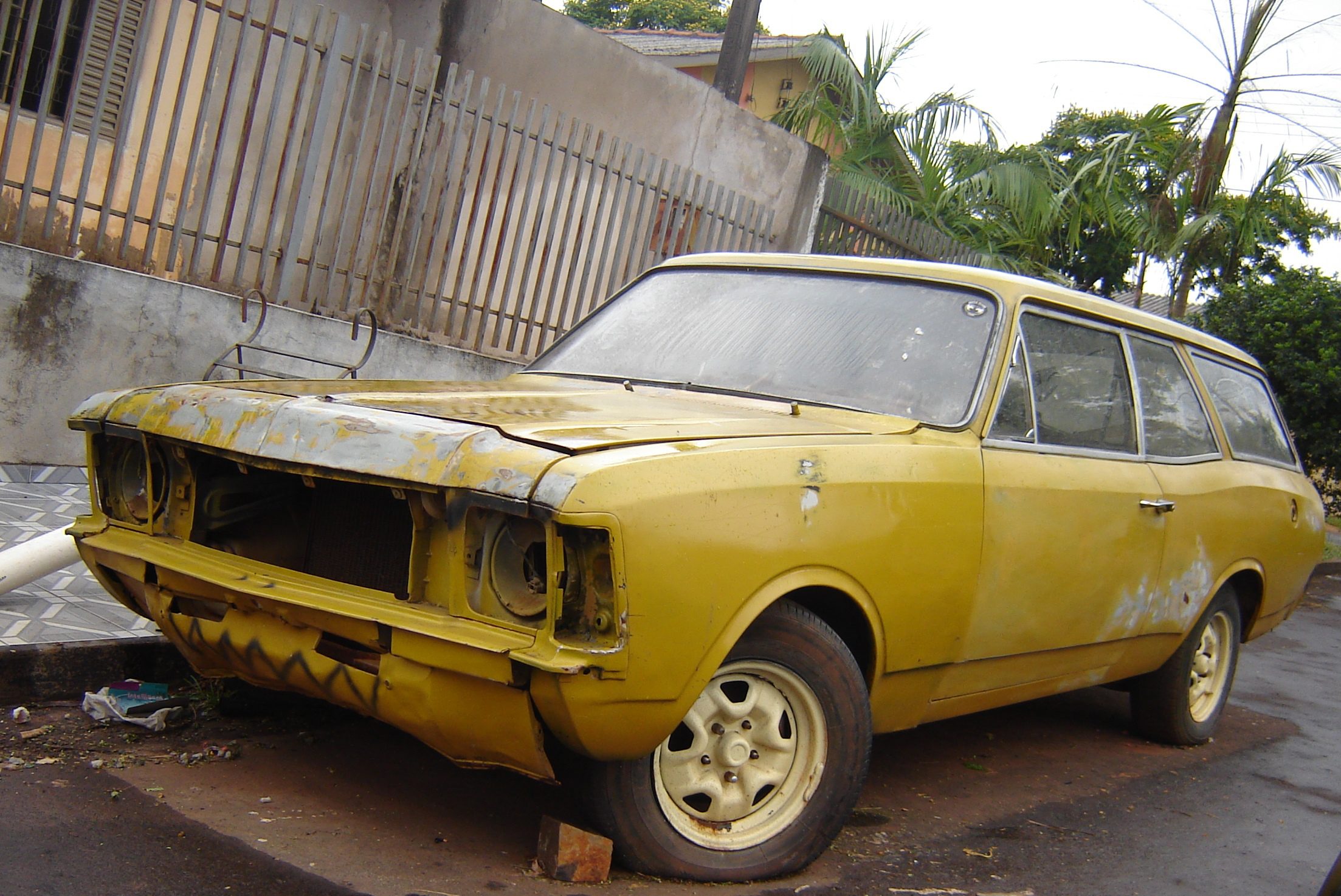 Chevrolet Caravan – Carros Inúteis