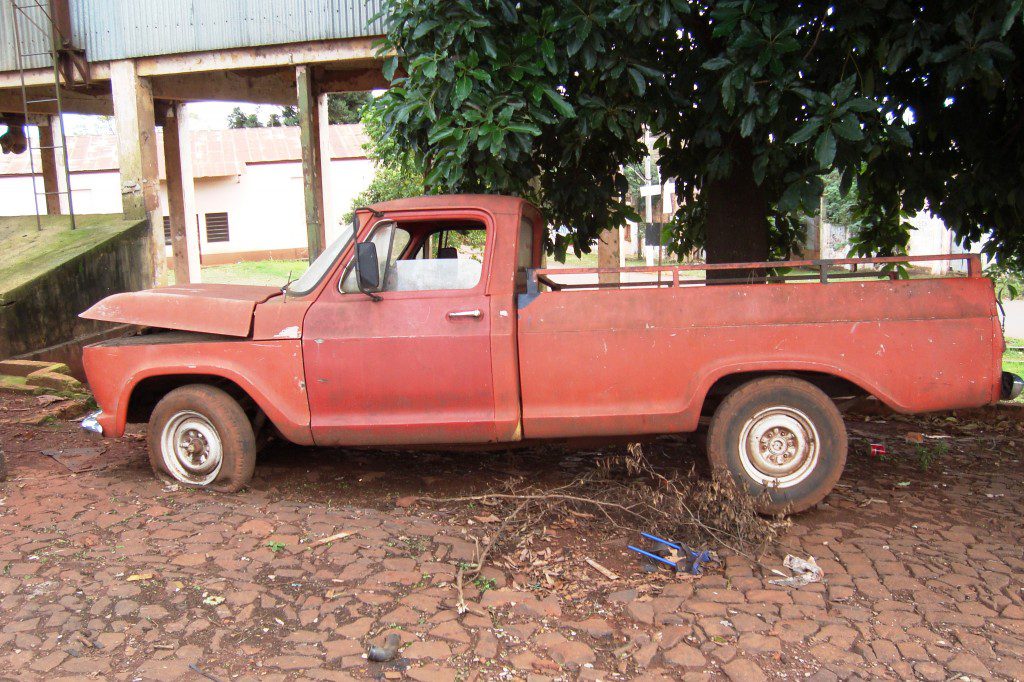 Chevrolet C10 / Atualizado: C15 – Carros Inúteis
