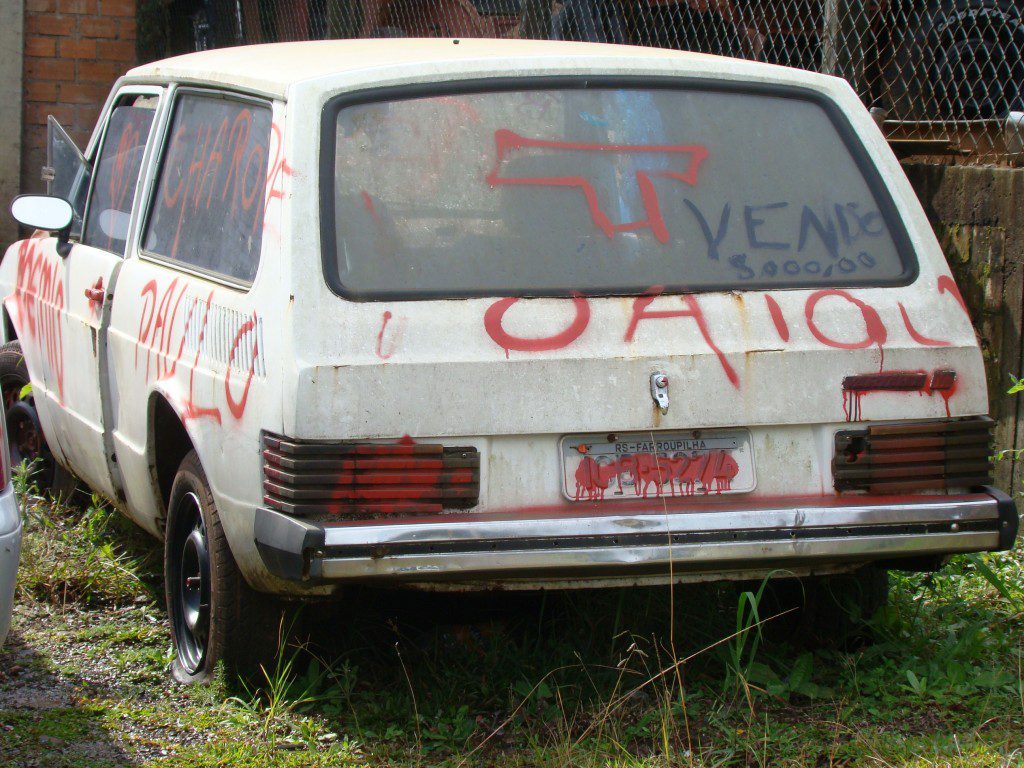 Volkswagen Variant II -- Carros Inúteis