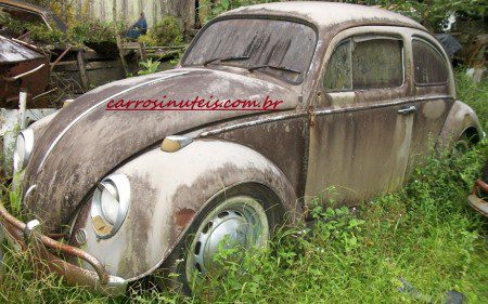 Volkswagen Fusca -- Carros Inúteis